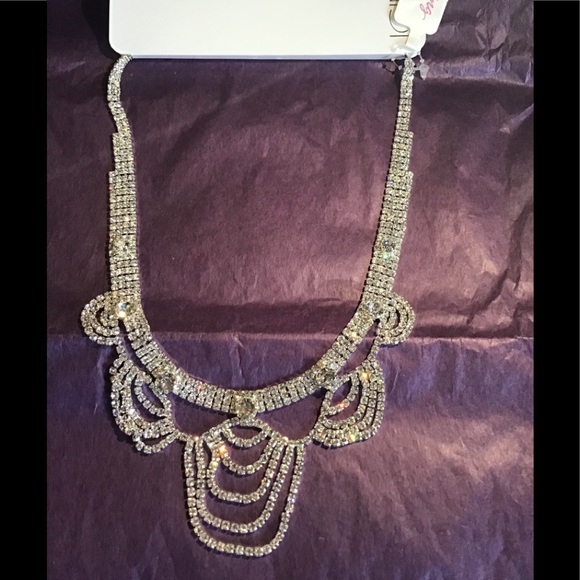 Icing | Jewelry | Scalloped Necklace | Poshmark